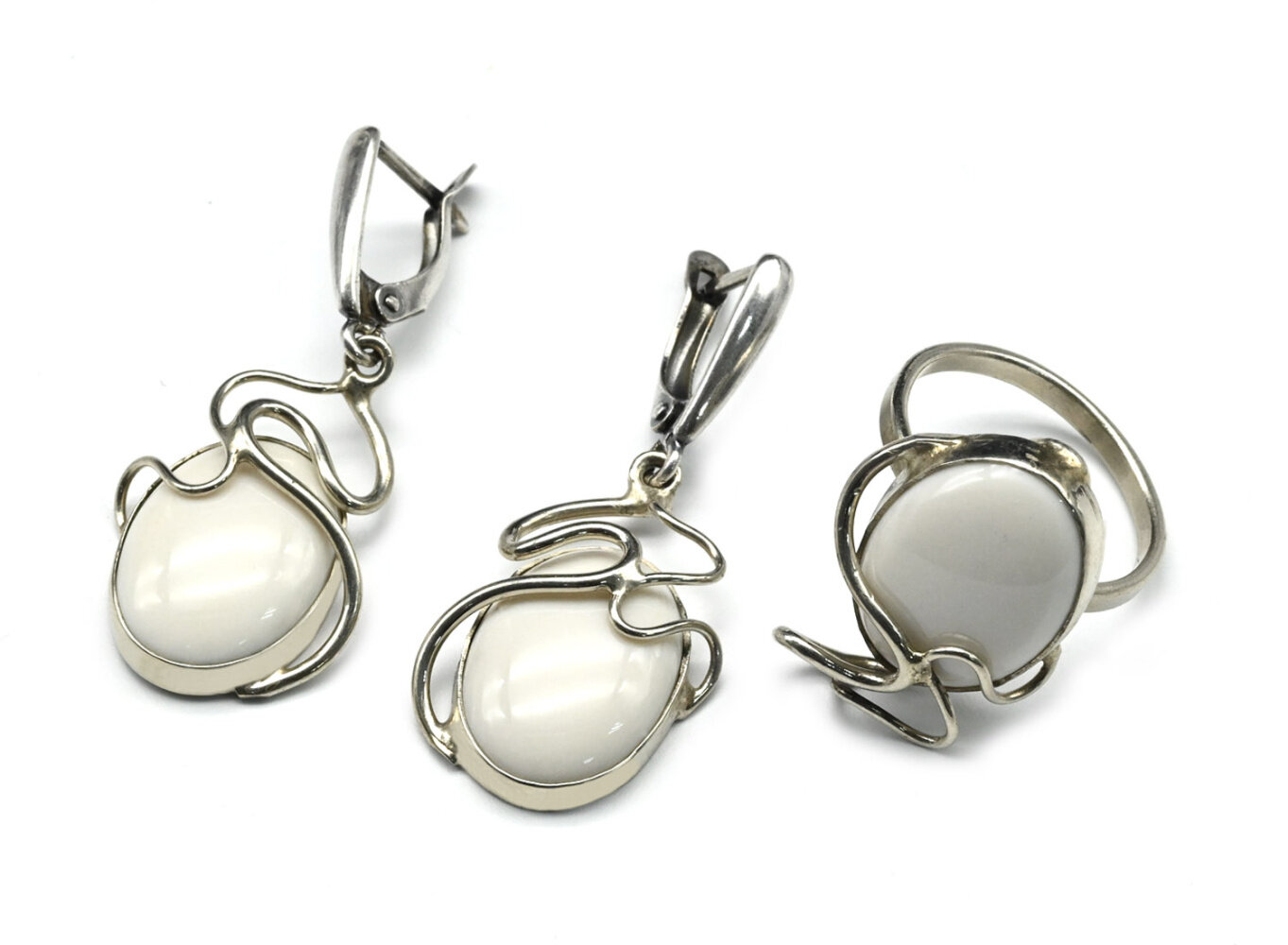 Комплект бижутерии: серьги, кольцо, кахолонг