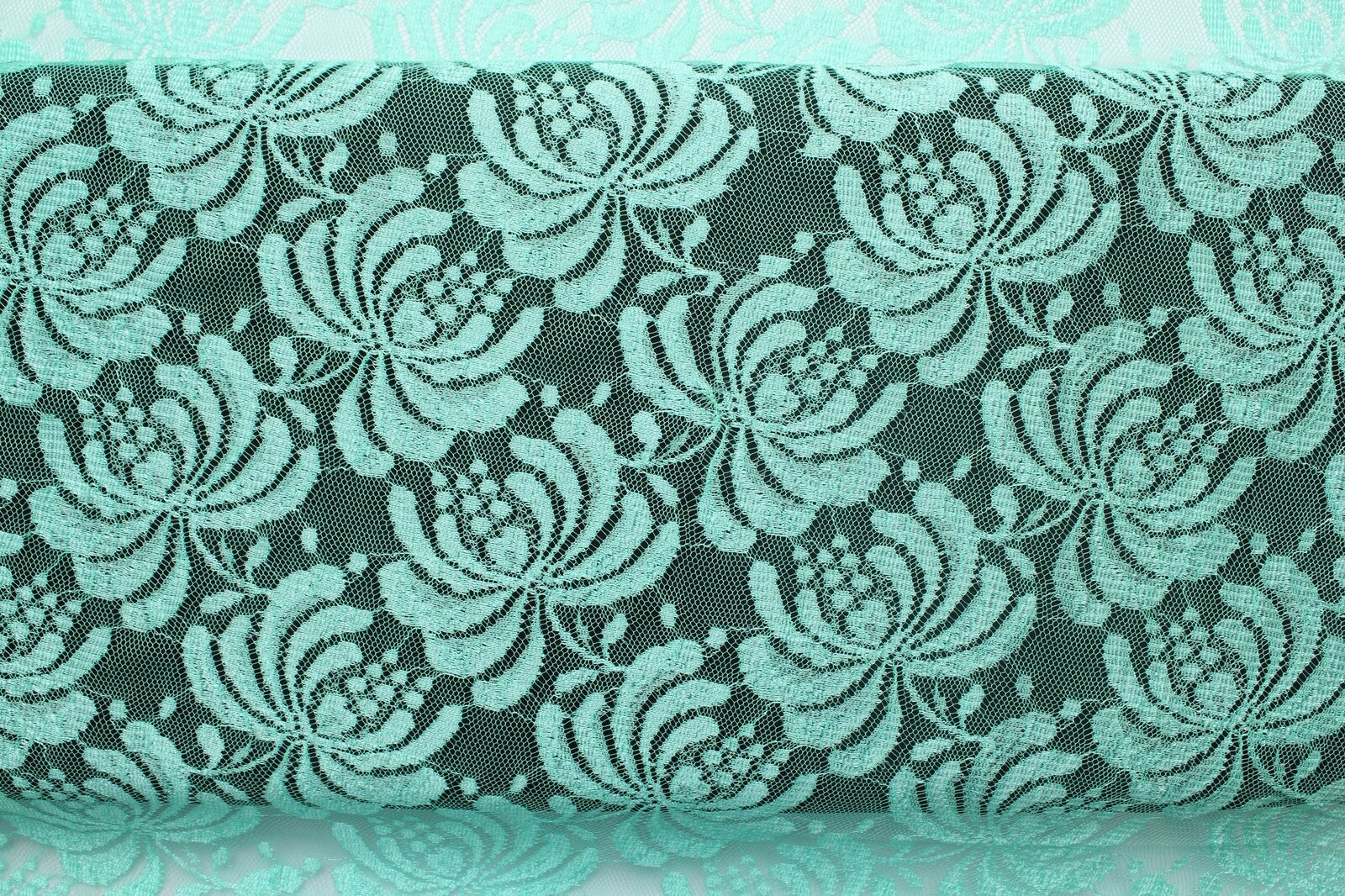 Ткань Кружевной гипюр светло-малахитовый с цветочным узором, ш136см, 0,5 м