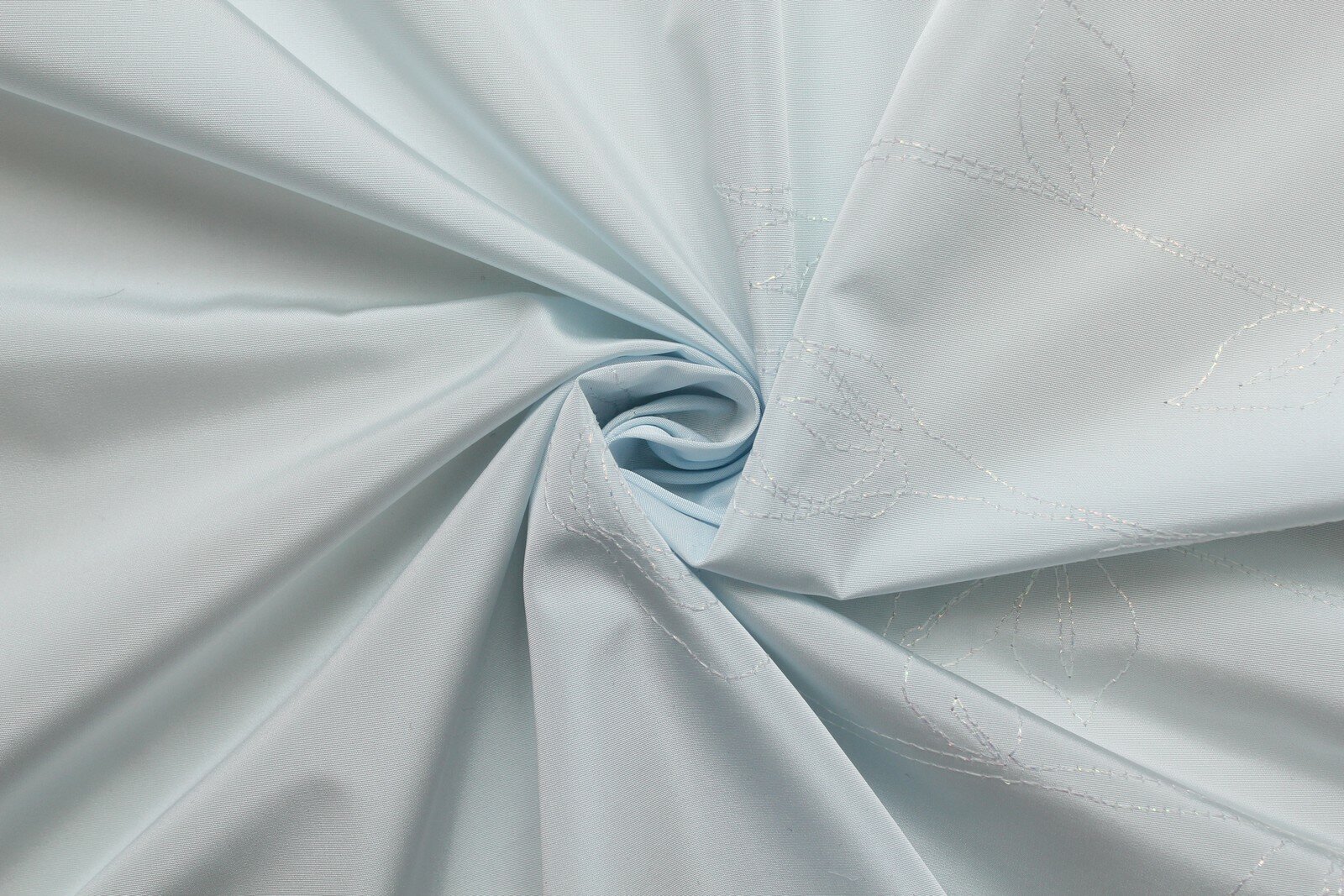 Ткань Тафта нежно-голубая с перламутровой с вышивкой по кайме, ш151см, 0,5 м