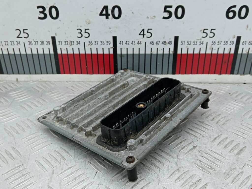 Блок управления двигателем Ford Focus 2 1333603 арт. 1973439