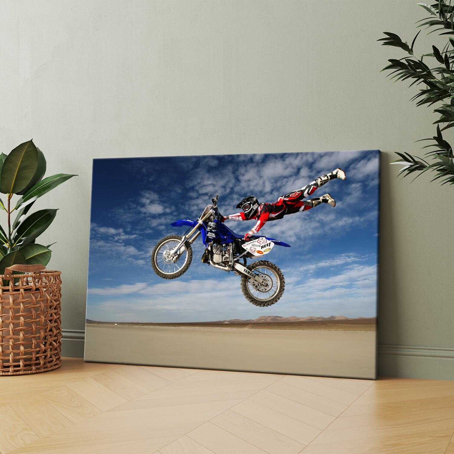 Картина на холсте (Мотоцикл трюковой эндуро Yamaha YZ450F Санчес.) 20x30 см. Интерьерная, на стену.