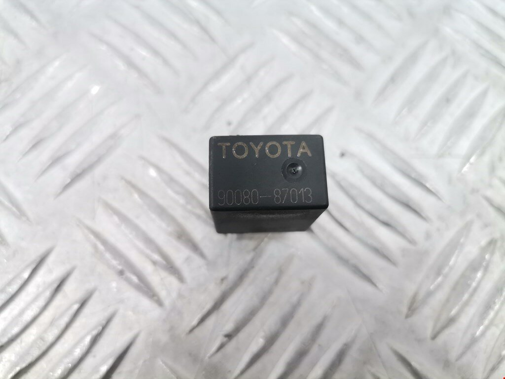 Реле Toyota Avensis 2 (T250) 9008087013 арт. 2086701