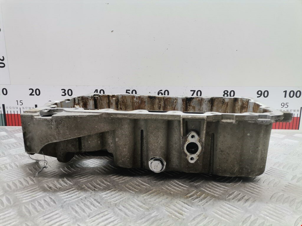 Поддон двигателя Volkswagen Golf 5 06B103601BA арт. 2077725