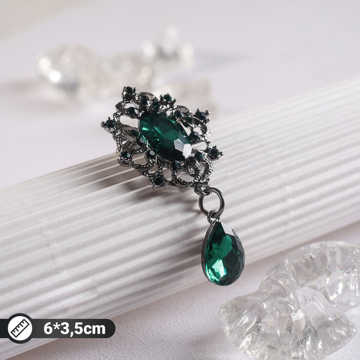 Брошь, стразы