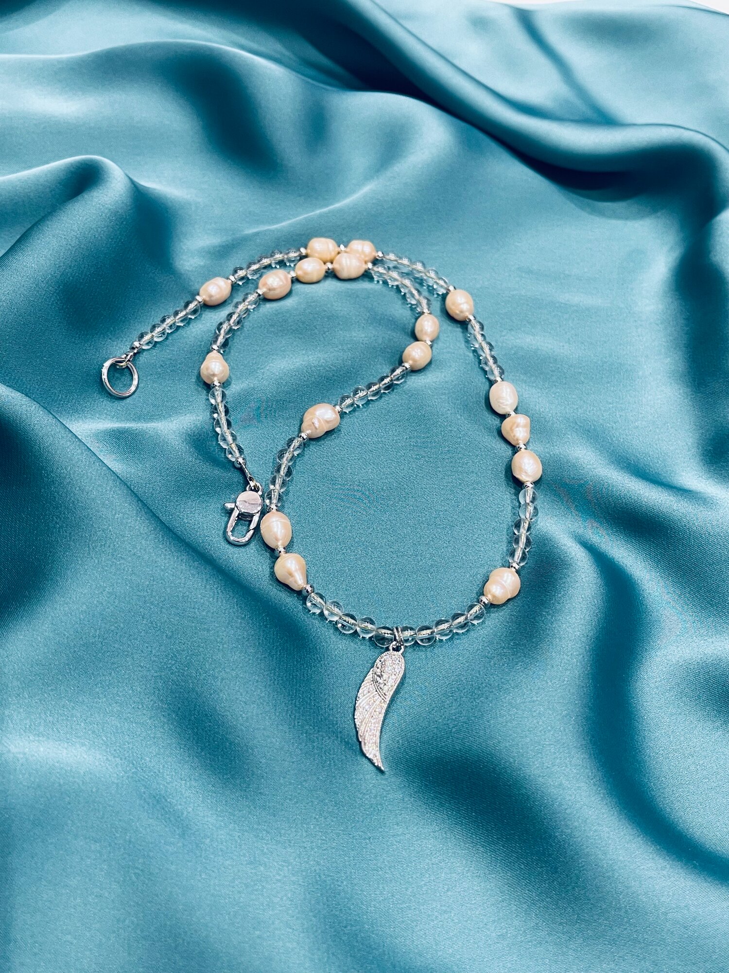 Колье, горный хрусталь, жемчуг пресноводный