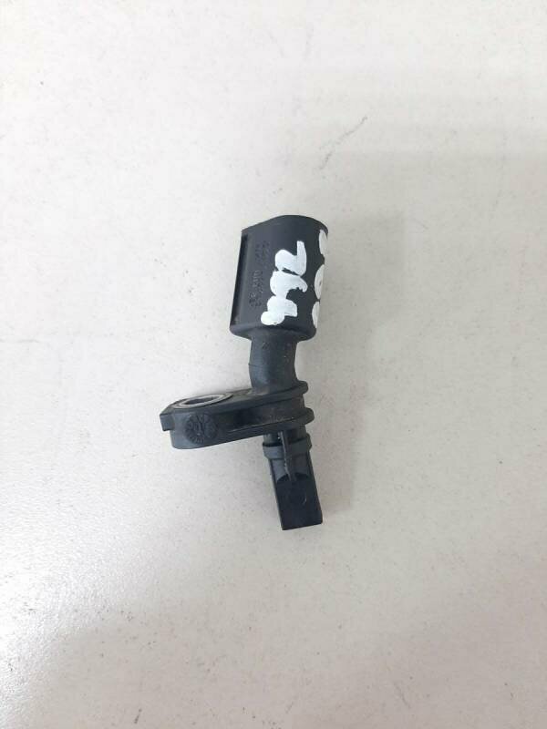 Датчик ABS передний левый Volkswagen Polo Mk6 2020 кат.номер: WHT003861 6Q0927803B