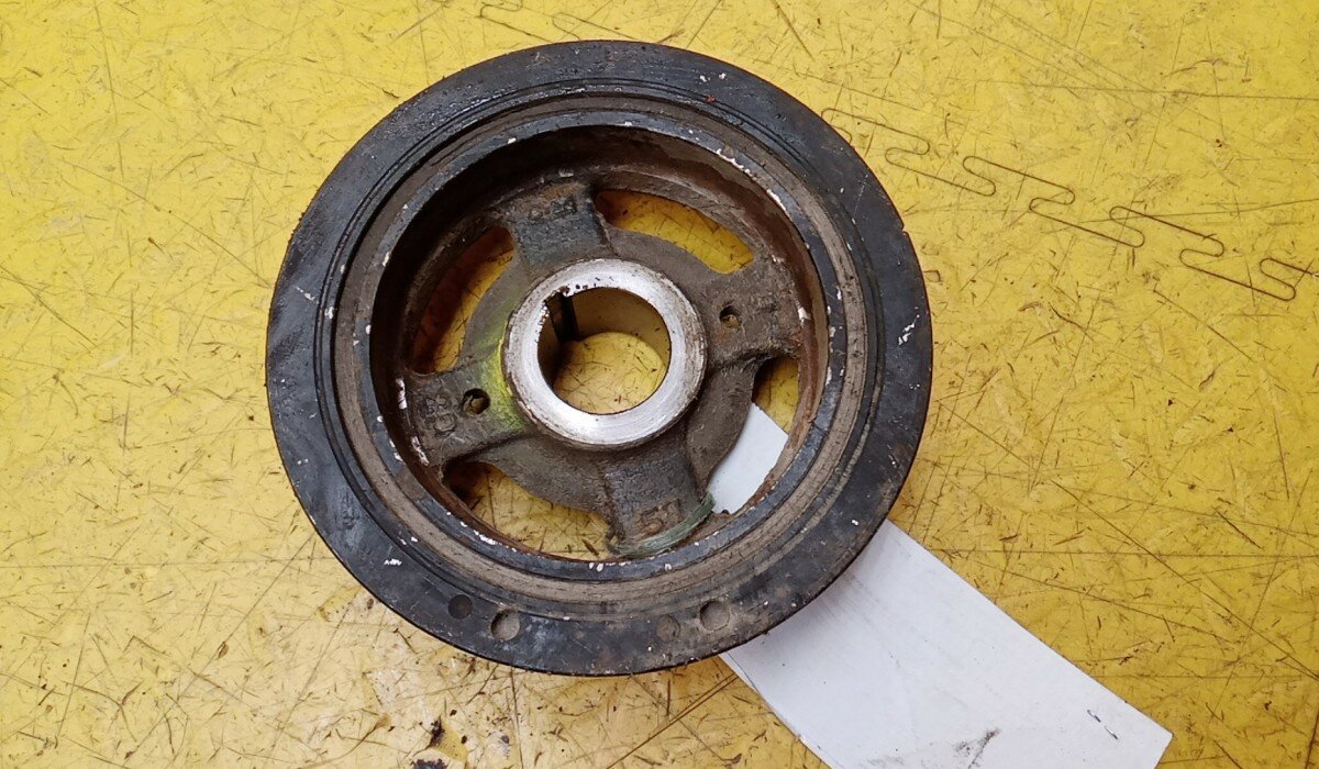 Шестерня (шкив) Camry V40 Toyota 1347031030