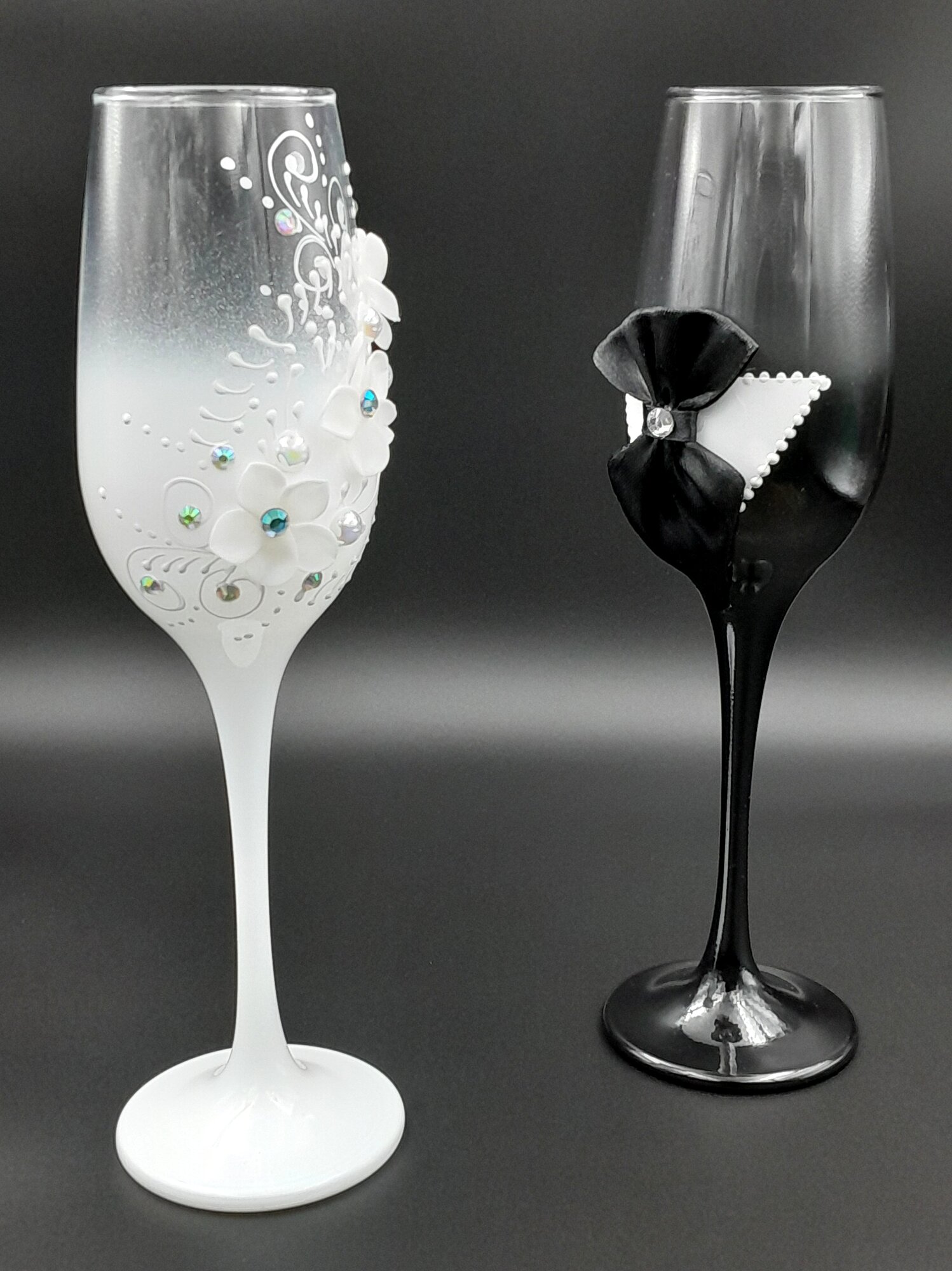 Свадебные бокалы "BRIDE AND GROOM"