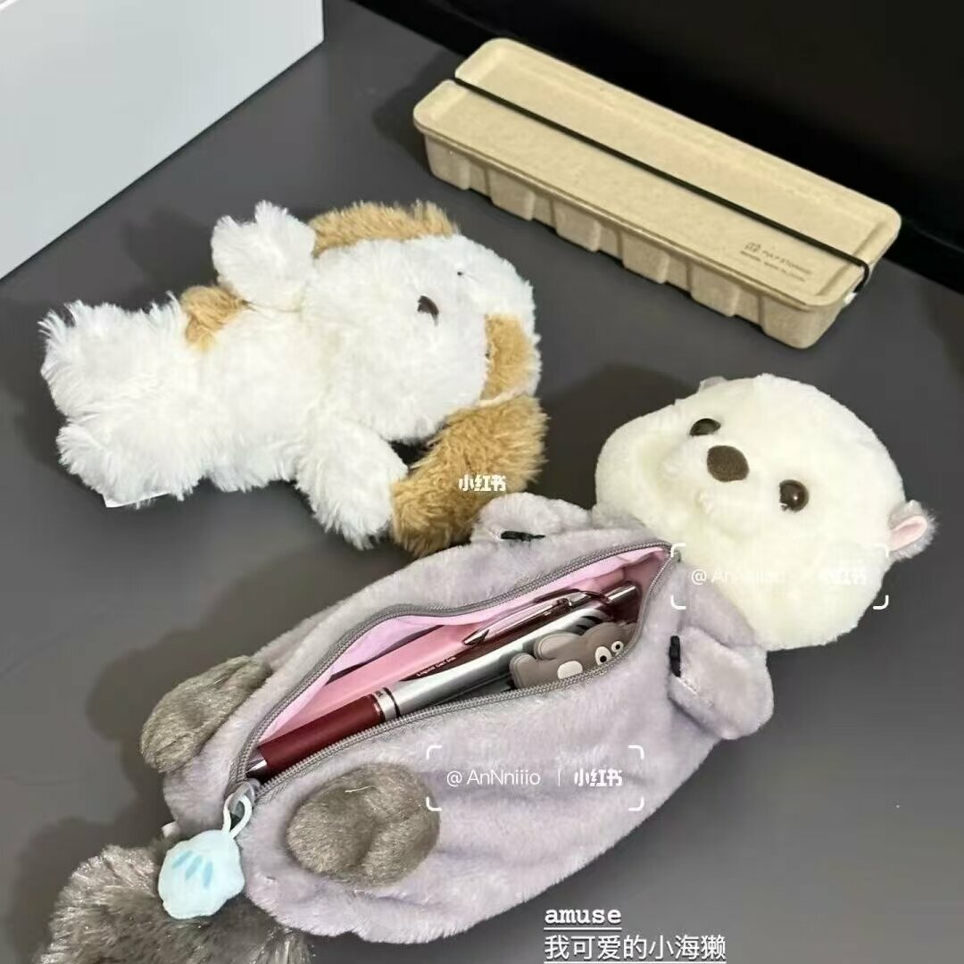 Чехлы для телефонов Hello Kitty и Sanrio в различных стилях на выбор.