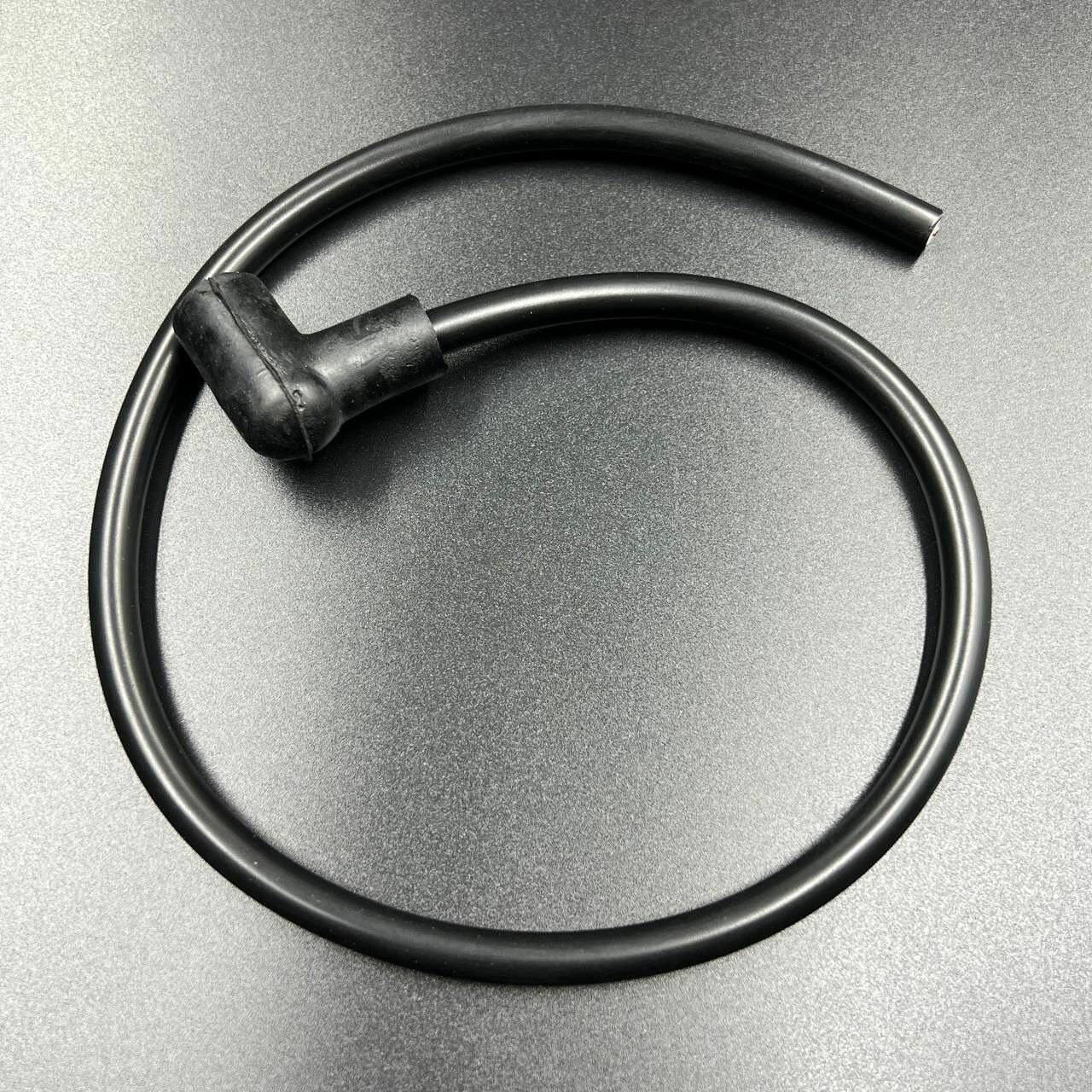 Колпачок свечной универсальный с бронепроводом (KINETIX), ОЕМ 01-110