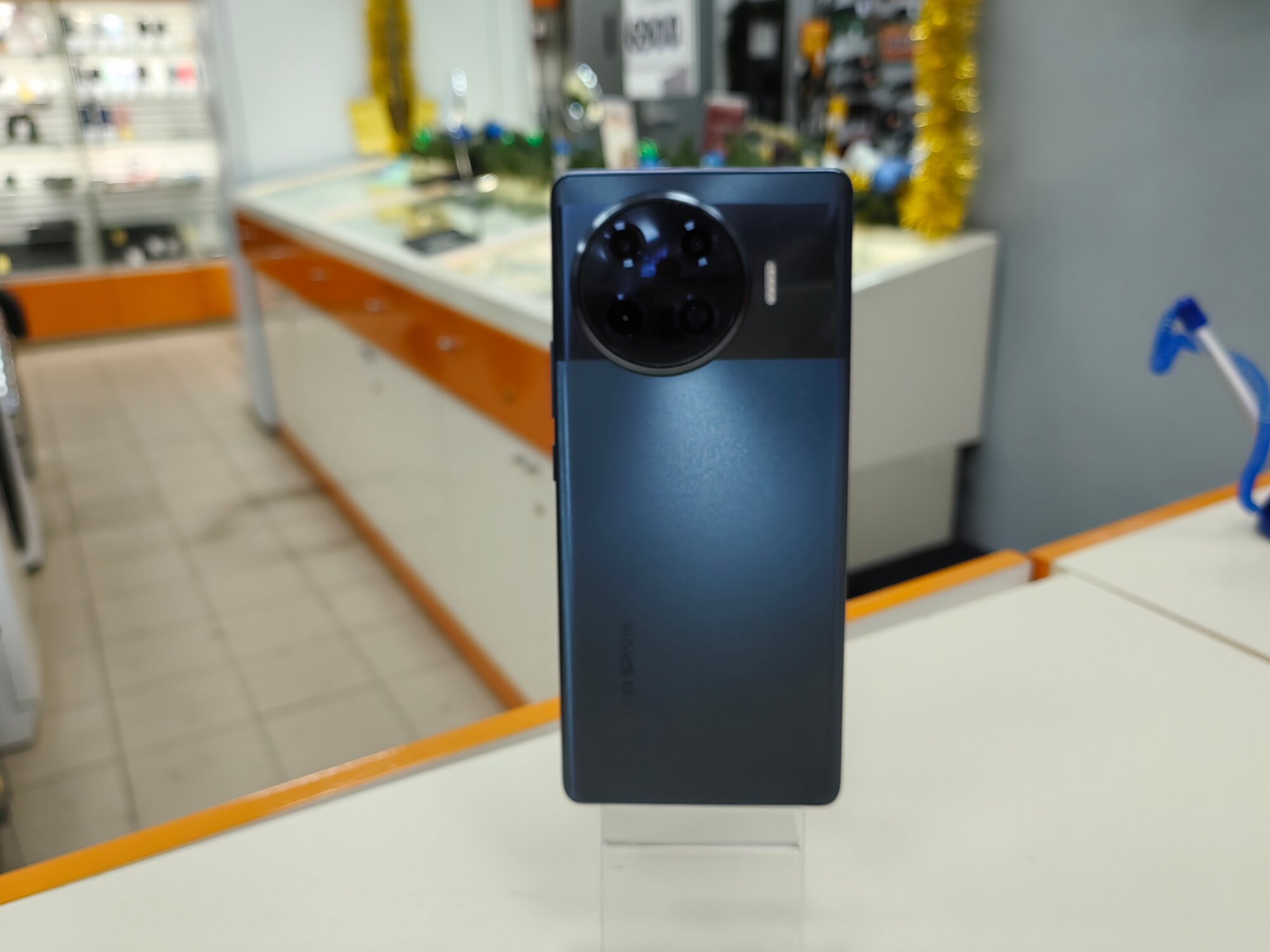 Смартфон TECNO Spark 20 Pro+ 8/256Gb Temporal Orbits Б\У уценка