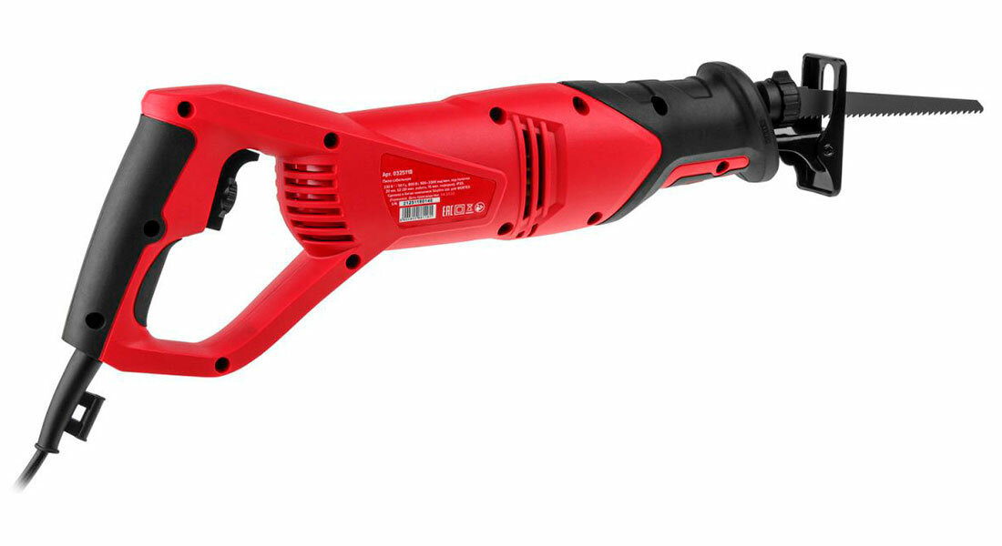 Сабельная пила Wortex SR 1508-1 E, в коробке, 2 пильных полотна, 800 Вт, дерево до 150 мм, металл до 12 мм (0325118)