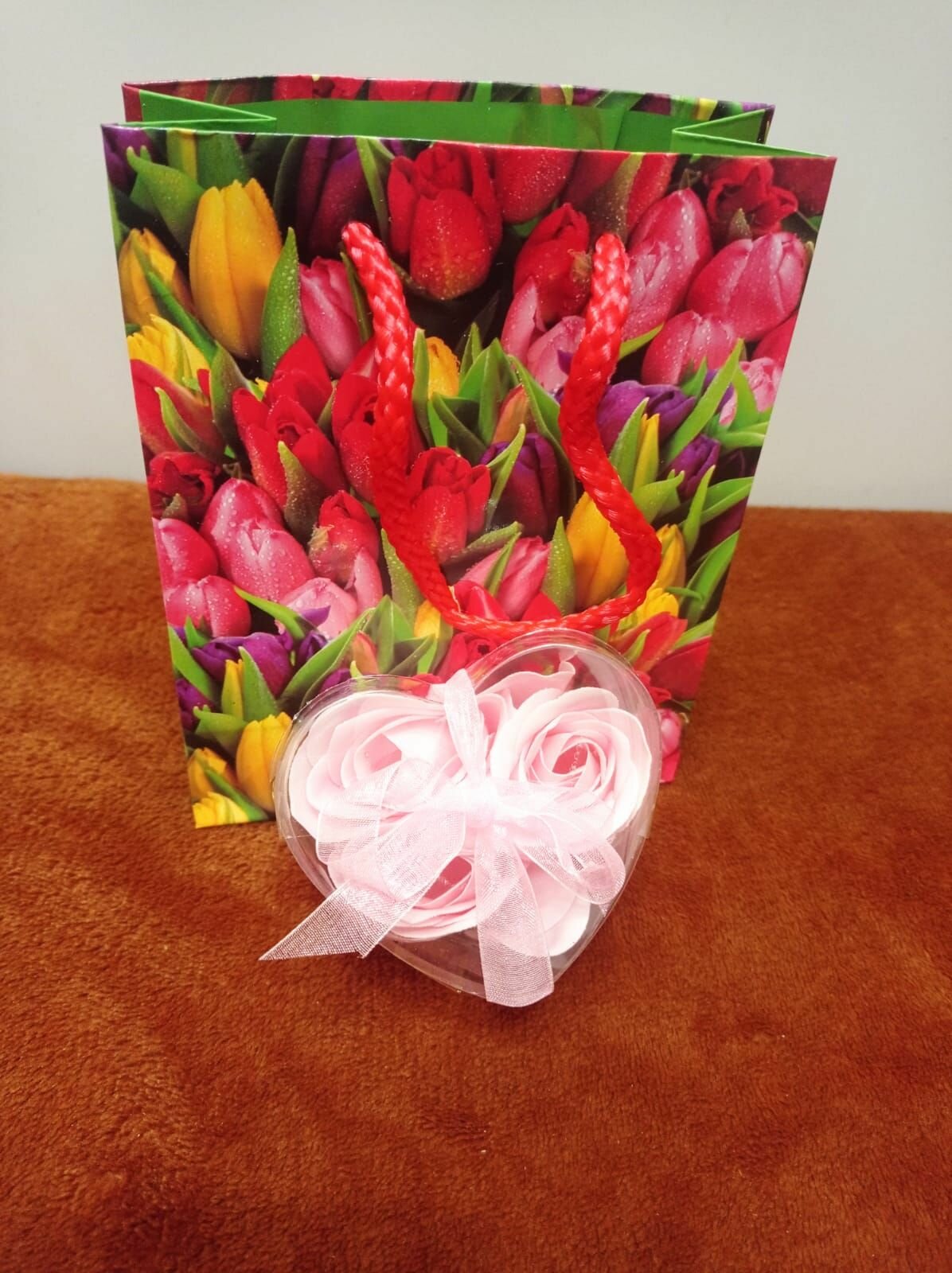 Подарочный набор "Роз из мыла" в праздничной упаковке+подарочный пакет. Розовый. 3шт