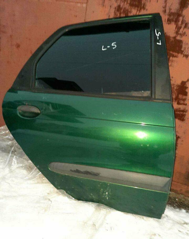Дверь задняя правая Renault Scenic рест. 2001