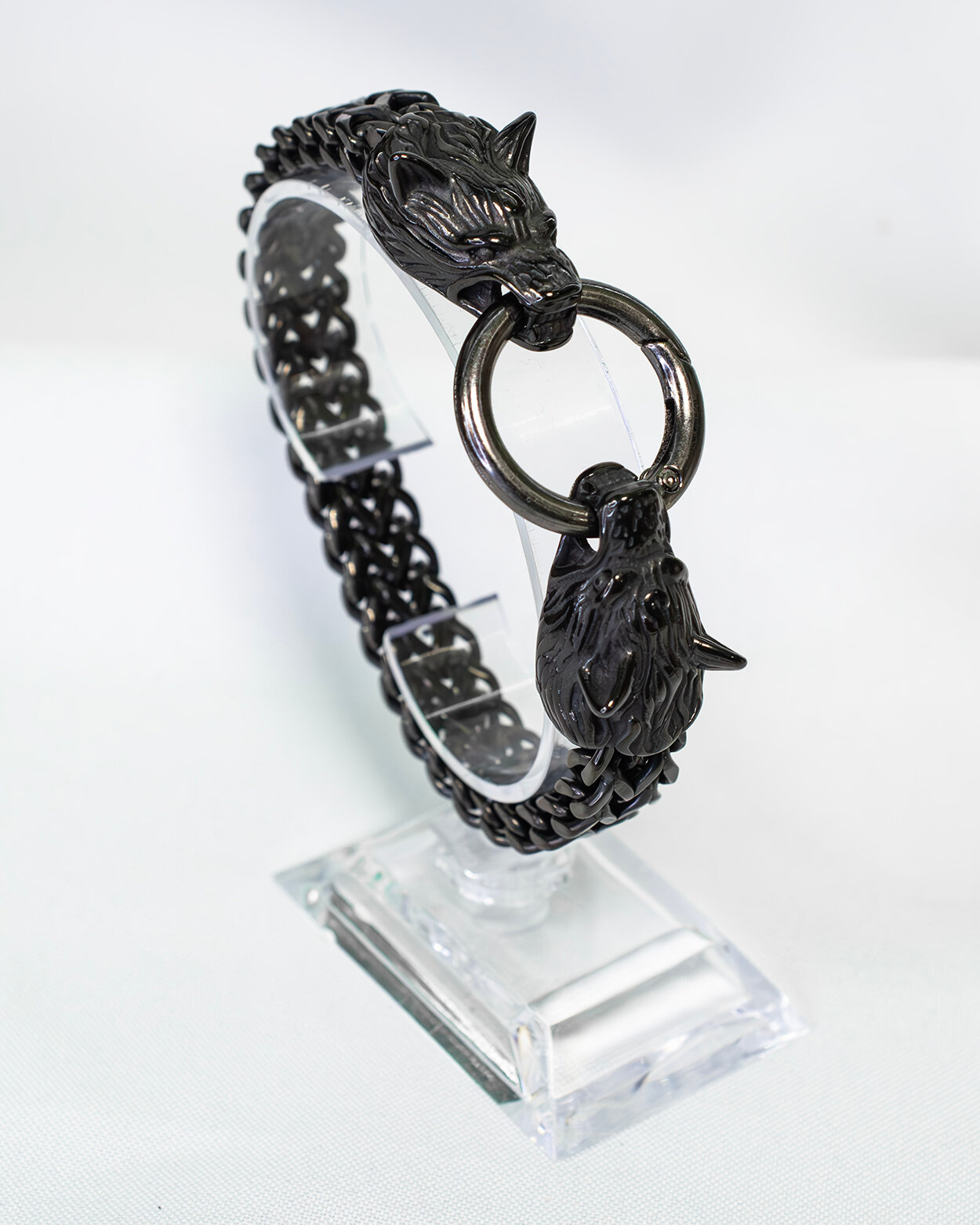 Плетеный браслет