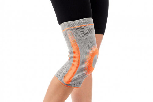 Суппорт колена Bradex с боковой поддержкой и защитой
