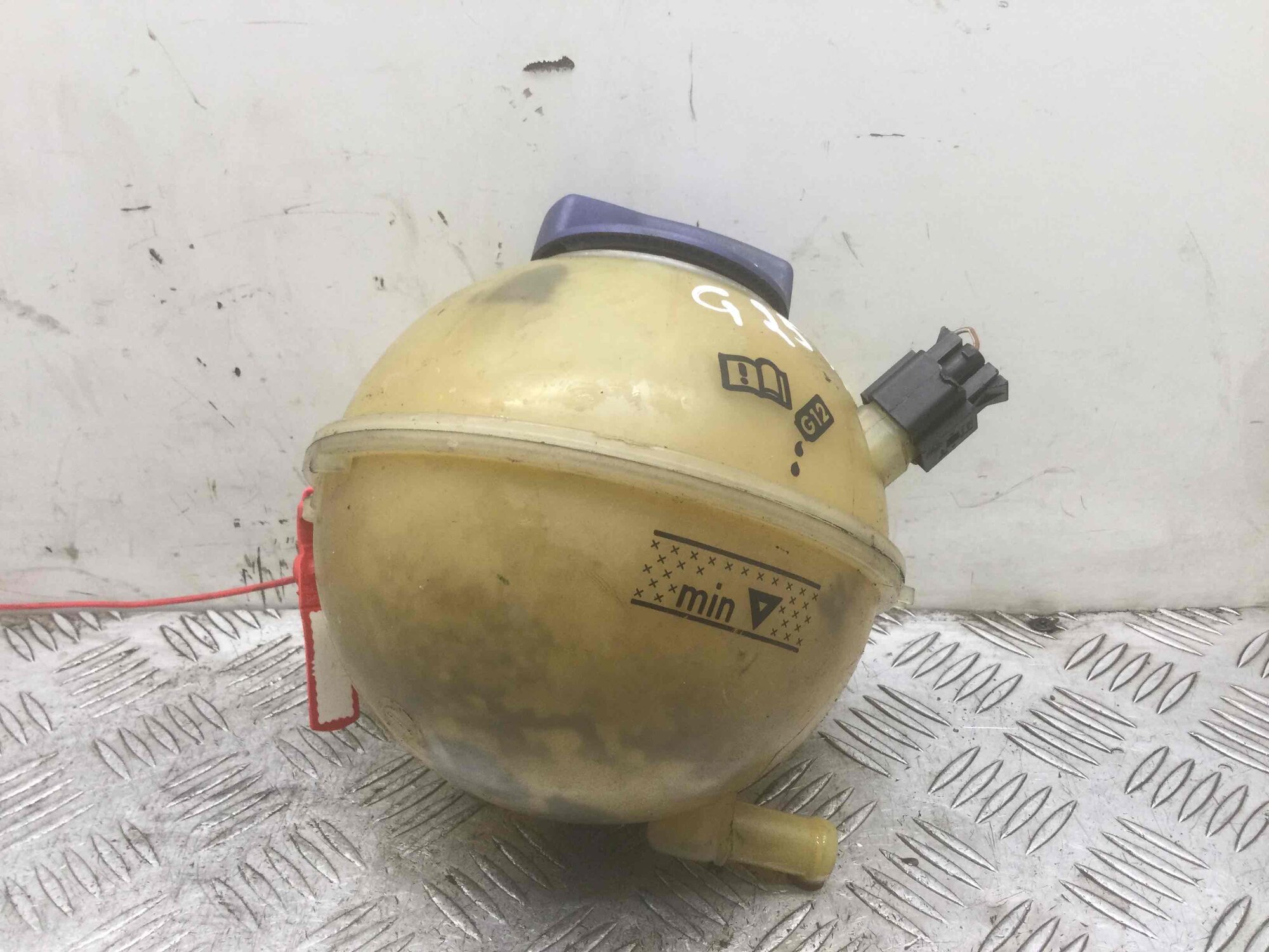 Б/У Бачок расширительный Audi A3 8L [рестайлинг] (2000-2003) 2001 г.