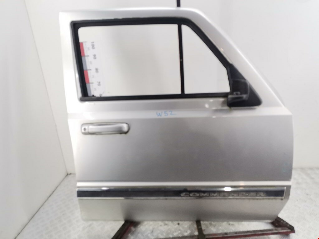 Дверь передняя правая Jeep Commander 55396542AE арт. 1684913