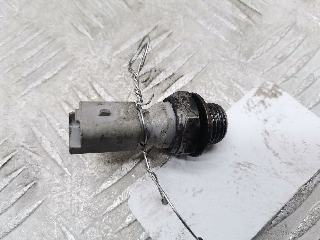 Датчик давления масла Ford Kuga 1 1486742 арт. 2101210