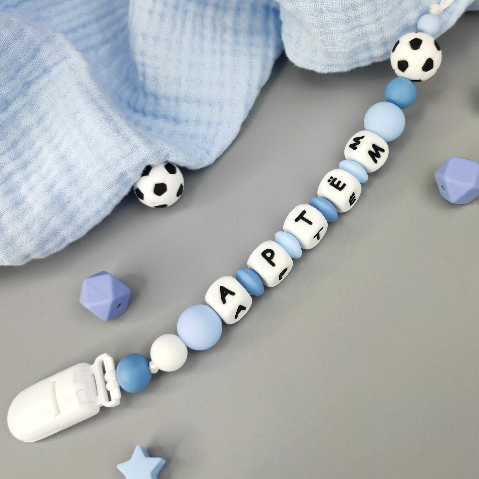 Именной силиконовый держатель для пустышки с грызунком - Артём, Тёмка, для новорожденных, прорезыватель