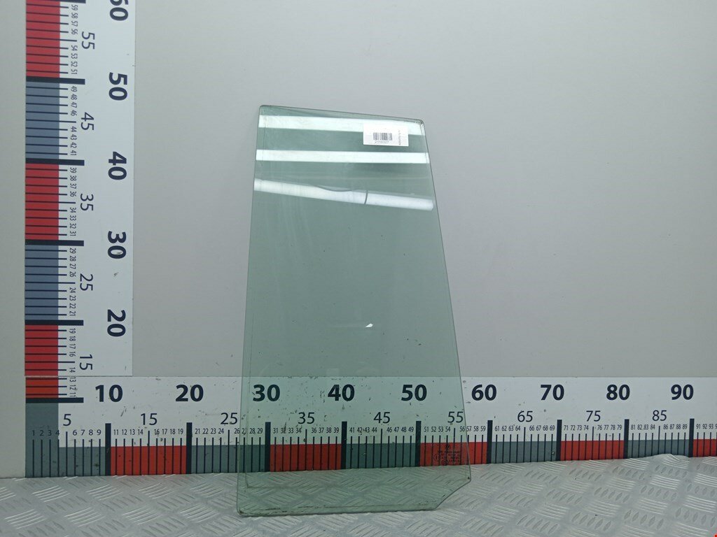 Стекло двери задней левой Volkswagen Touran 1 1T0845025F арт. 2110327