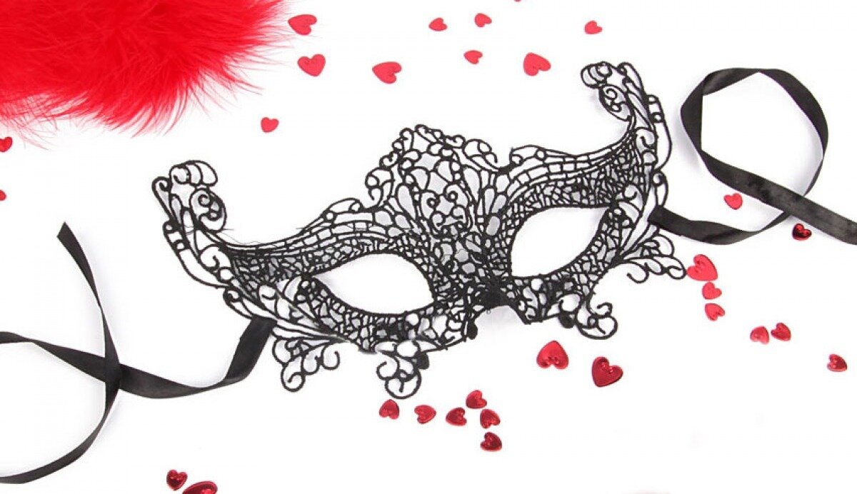 Чёрная ажурная маска на завязочках Амели