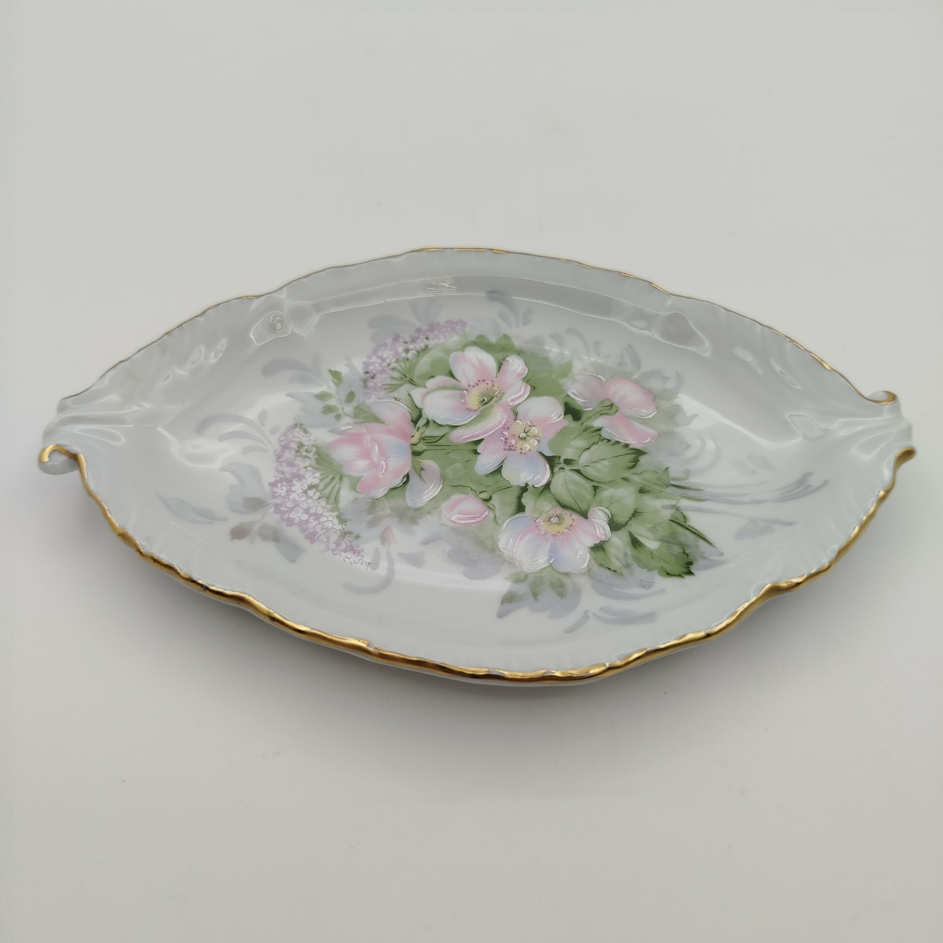 Конфетница (лоток для мелочей, украшений, ключей), украшенная цветочным декором