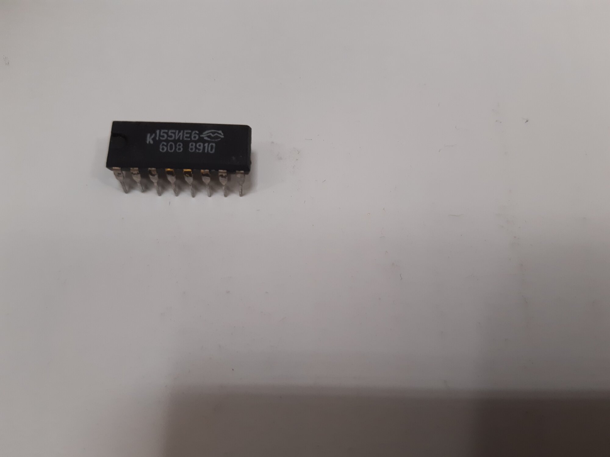 Микросхема К155ИЕ6 1989г. ( упаковка из 5 микросхем)