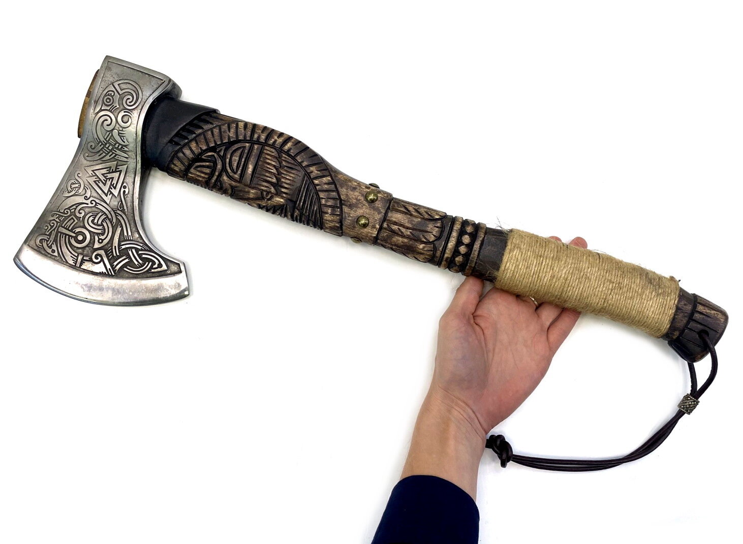 Топор ручной работы Лик Одина
