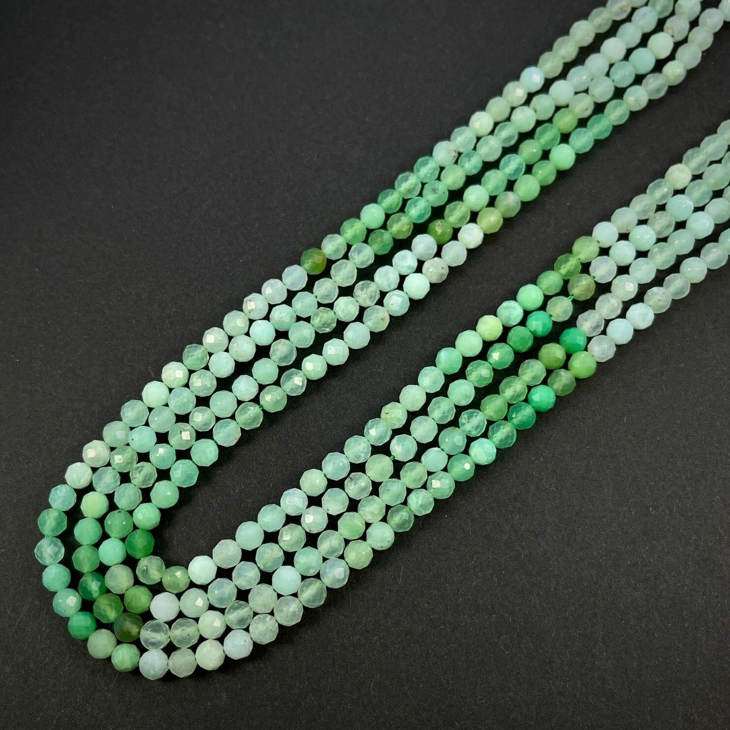 Бусины хризопраз градиент А+ граненый 5 мм (нить 19 см), Suntrim