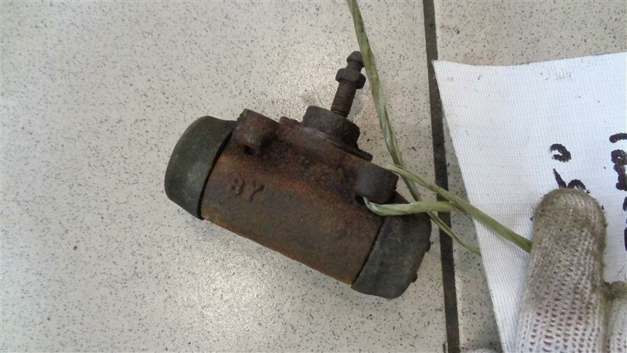 Цилиндр тормозной задний от Mazda BT-50 2006-2012