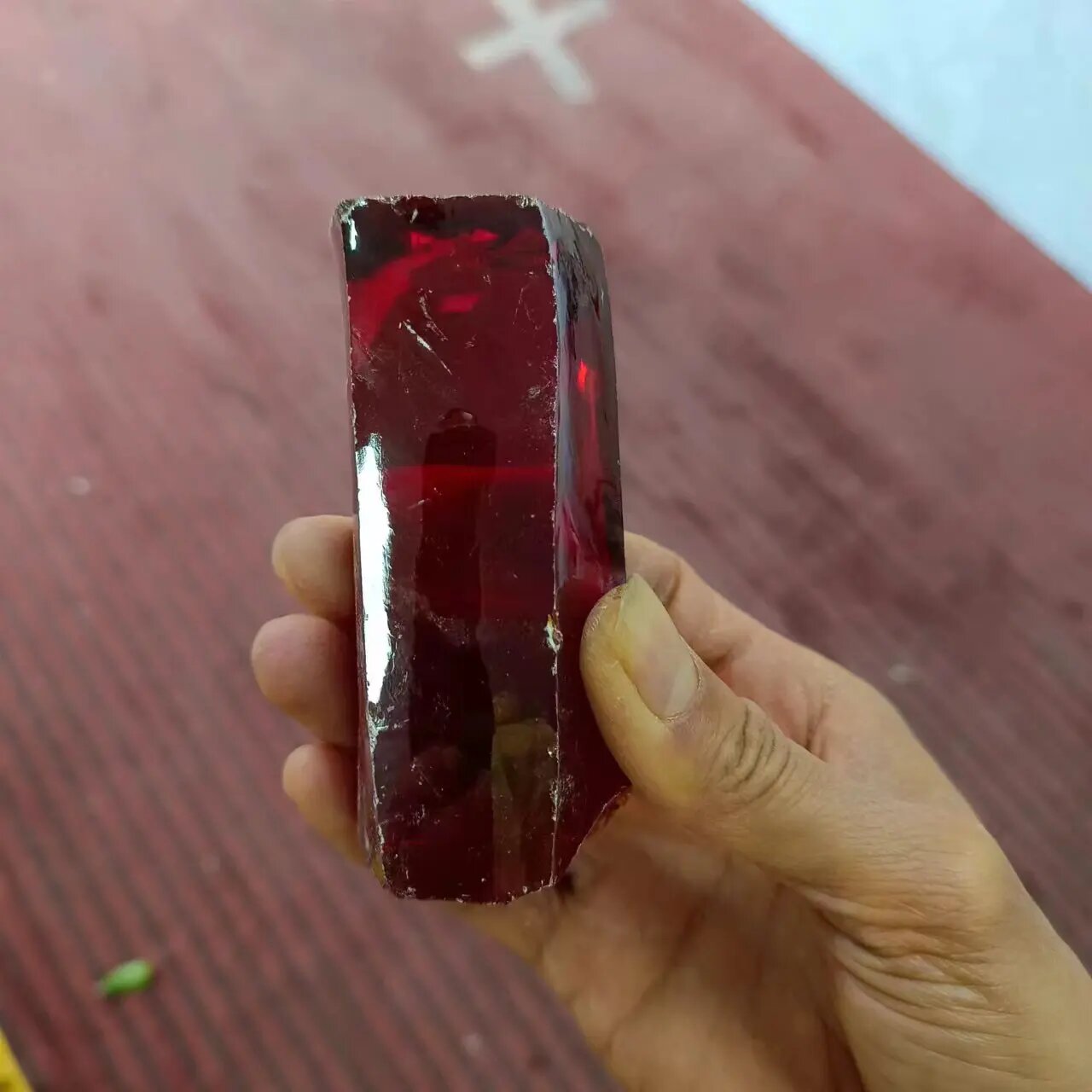 Синтетический гранатовый камень темно-оранжевый 500g