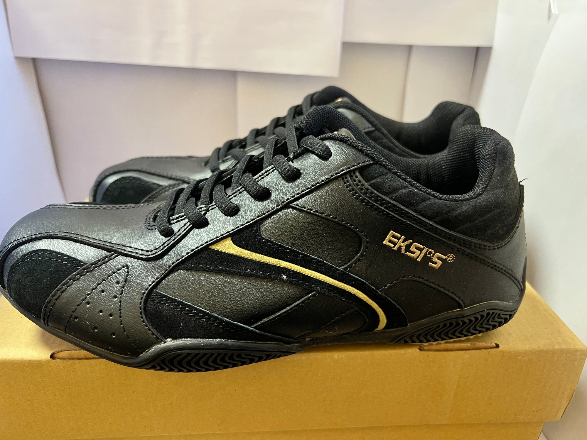 Кроссовки EKSIS, модель 2-0276, размер 40, черные