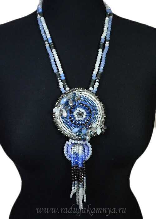 Колье, циркон