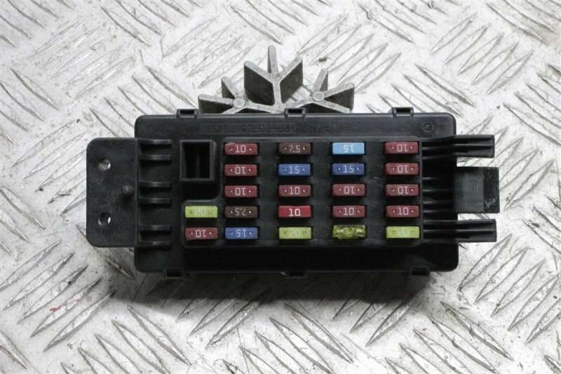 Б/У Блок предохранителей Chery M11 A3 / Чери M11 A3 1.6 SQR481F 119Л.С 2010
