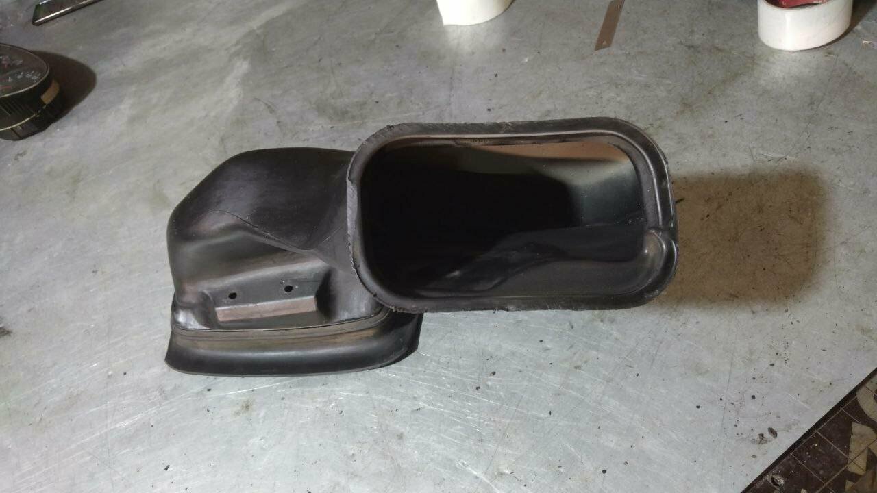 Воздухозаборник Mercedes-Benz Vito W638 (1996 - 2003) A6388313445