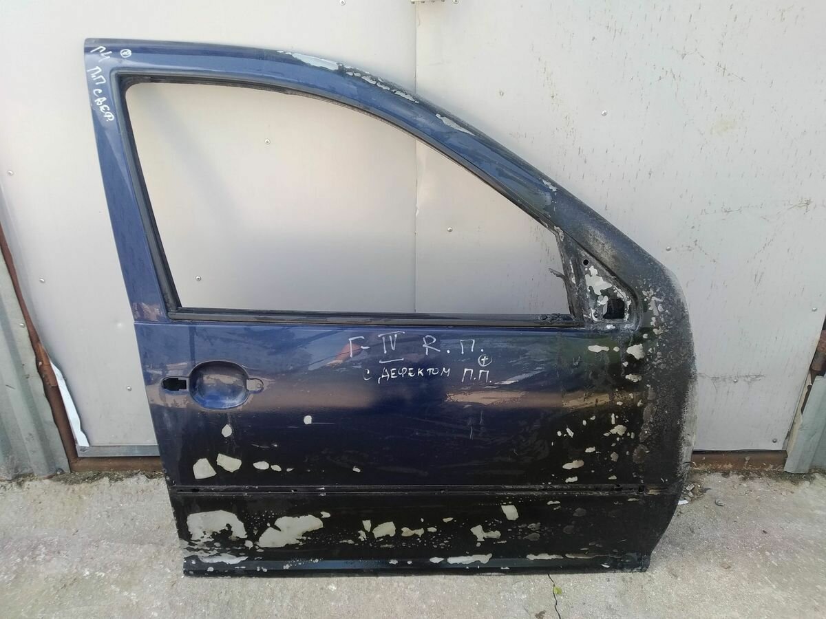Дверь передняя правая Фольксваген Гольф 4 Бора 1J4831056H
