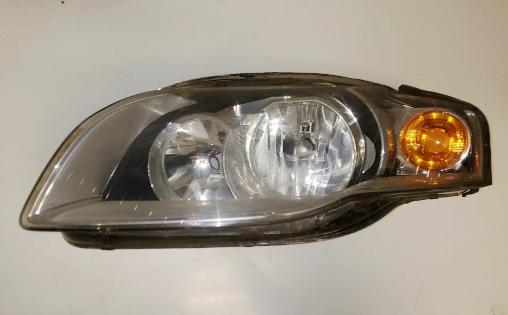 Фара левая Audi A4 B6 2005 8E0941003AJ 8E0941003AJ