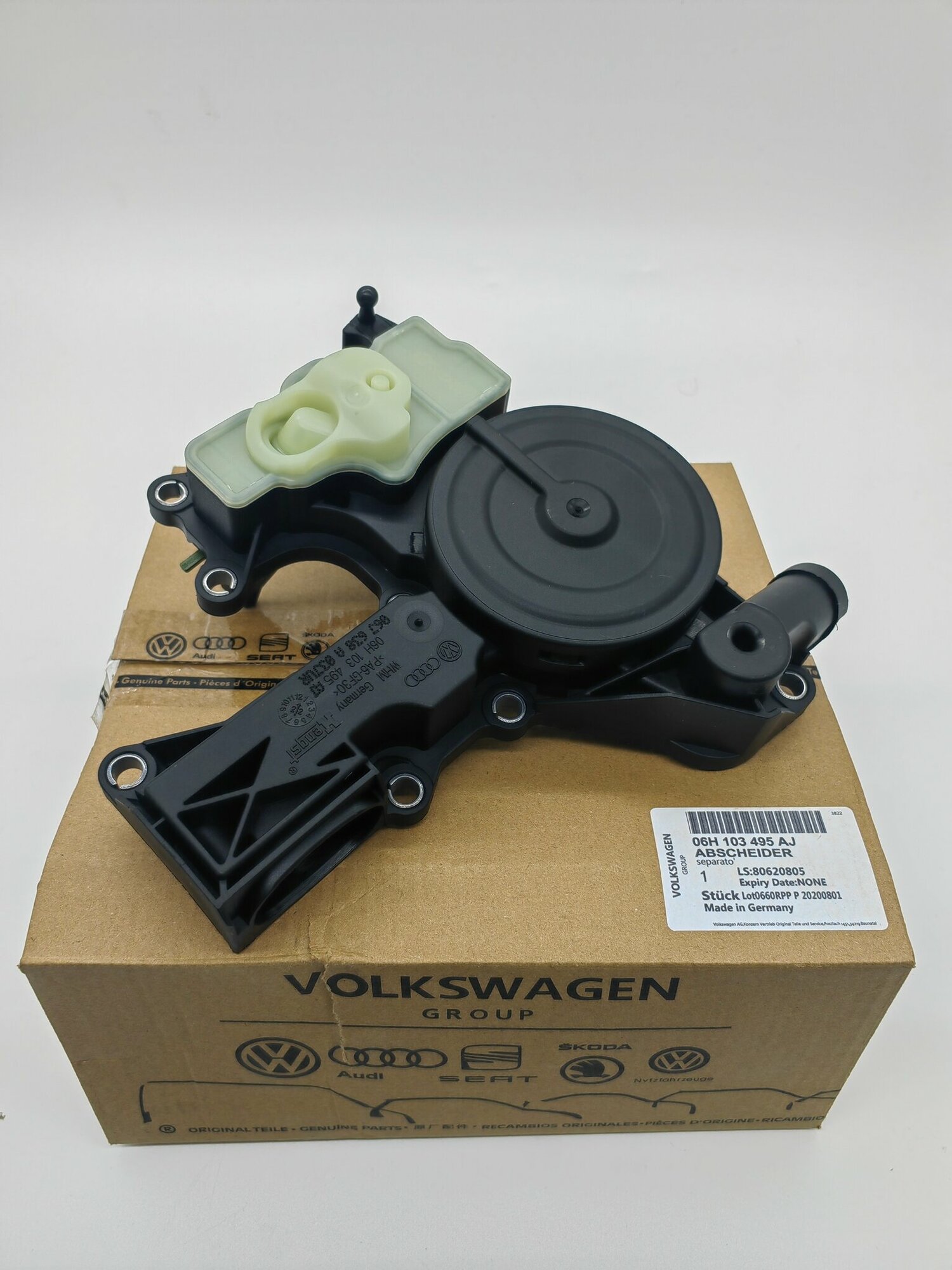 VAG Маслоотделитель VAG арт. 06H103495AJ