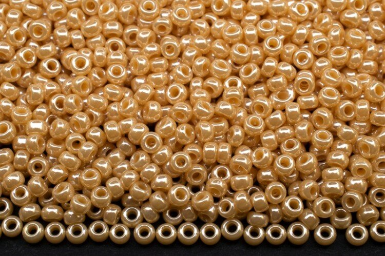 Бисер японский MIYUKI круглый 11/0 #0442 бежевый, глянцевый непрозрачный, 10 грамм
