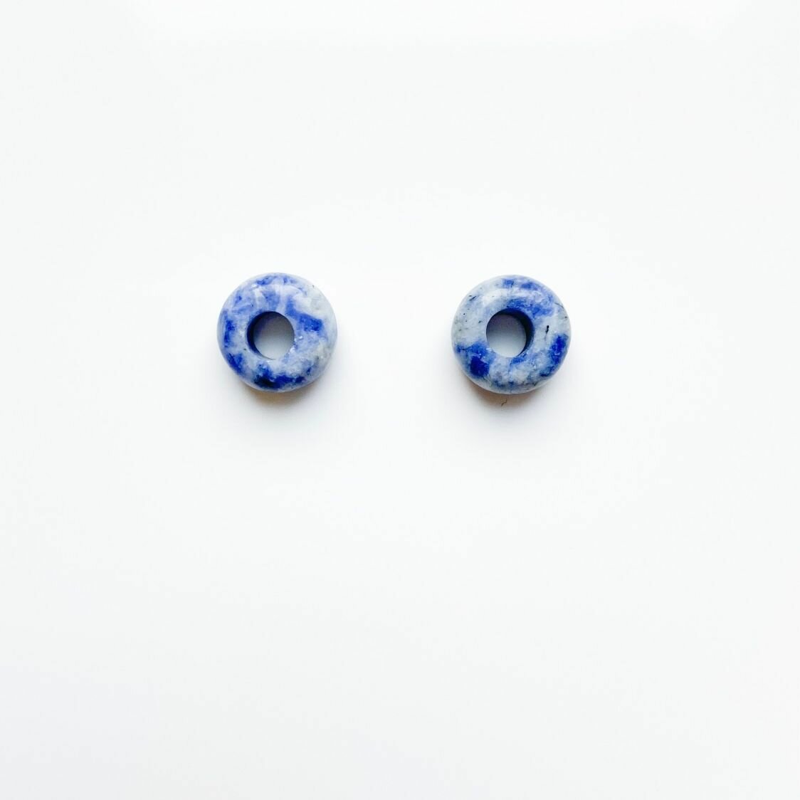 Серьги, содалит