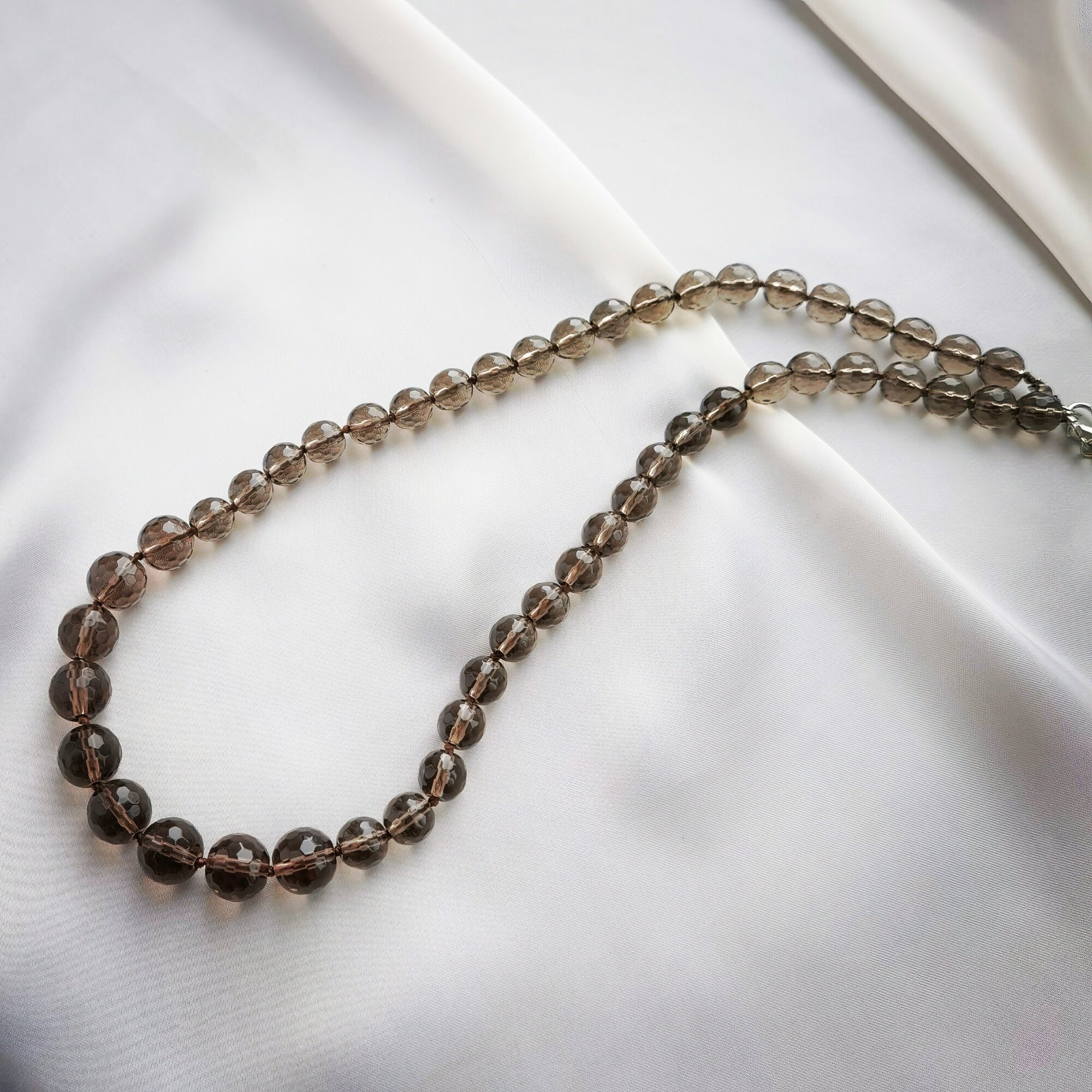 Бусы, раухтопаз