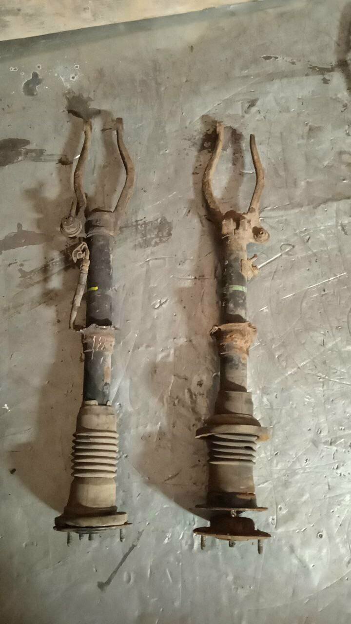 Стойка амортизатора передняя Mazda 6 2004