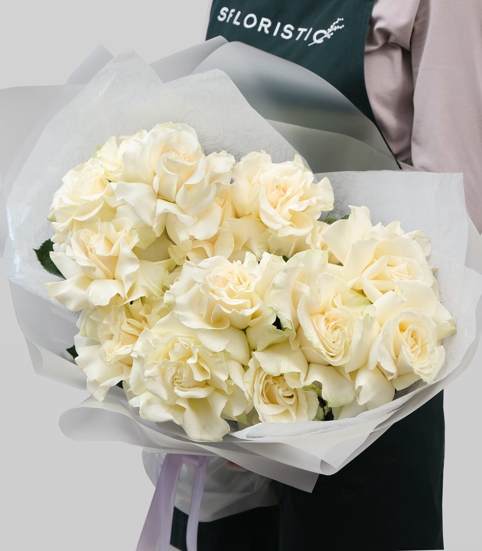 Букет белых Роз «Цефея»