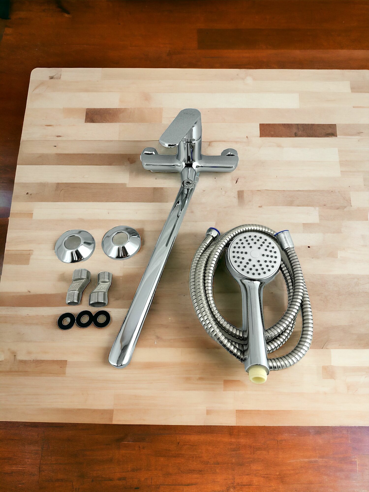 Смеситель для ванны OUTE T20963 с длинным изливом 35 см, цвет хром. Материал латунь.