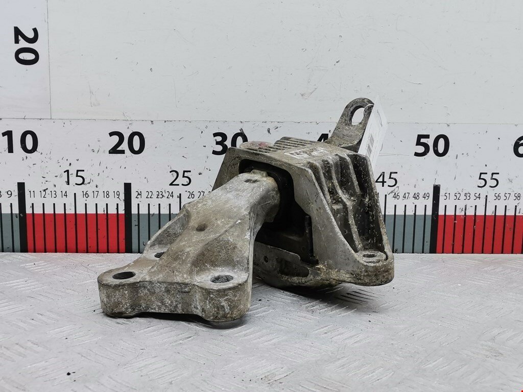 Подушка (опора) крепления двигателя Opel Astra J 13248599 арт. 1921351
