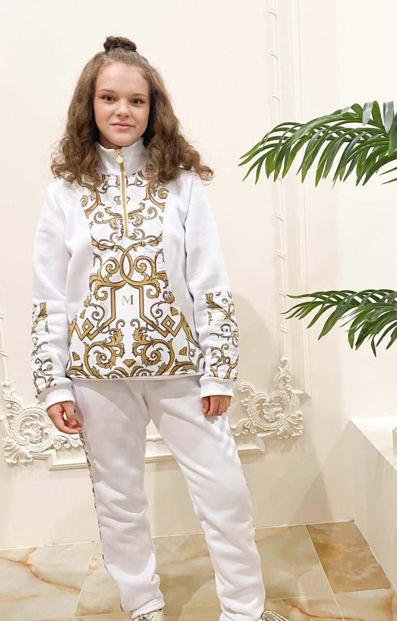 Костюм спортивный