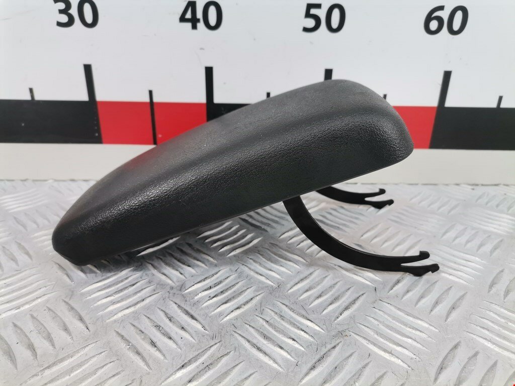 Подлокотник Nissan Primera P10 9692086J00 арт. 1738207