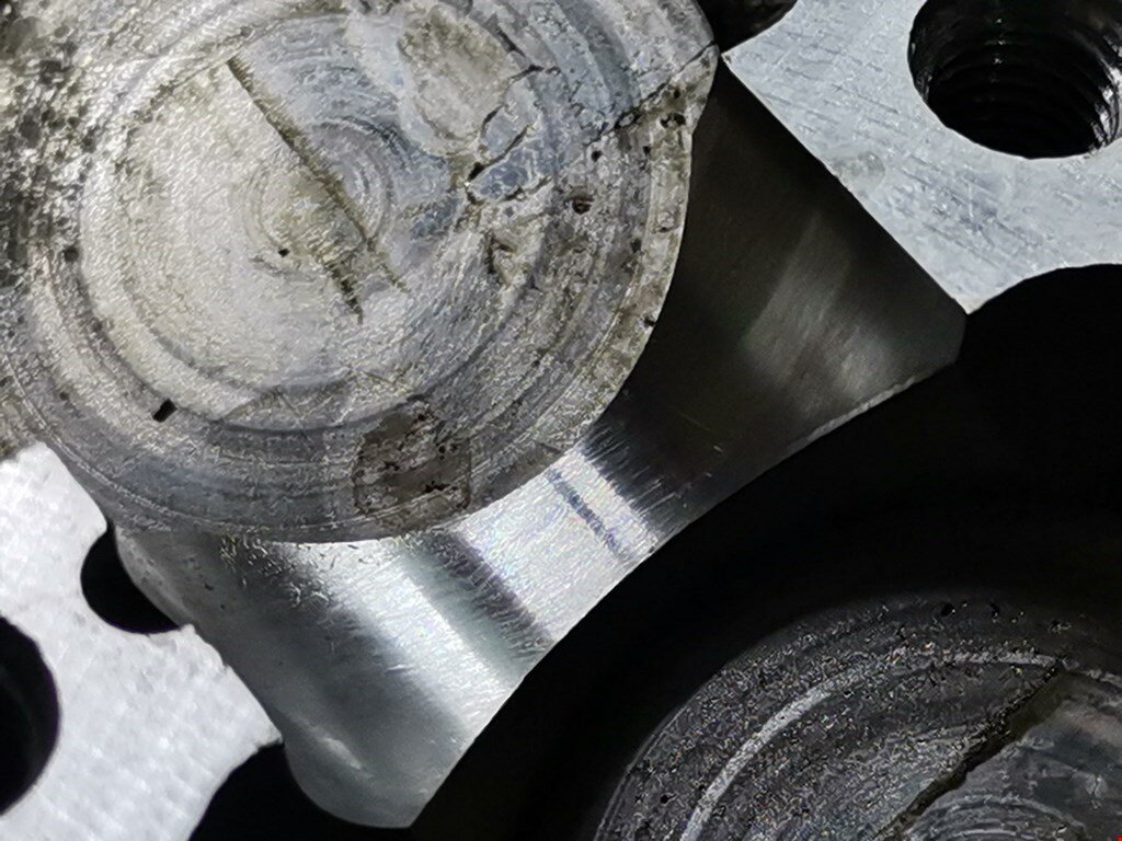 Головка блока цилиндров (ГБЦ) Mazda 5 CR L82310090G арт. 2067628