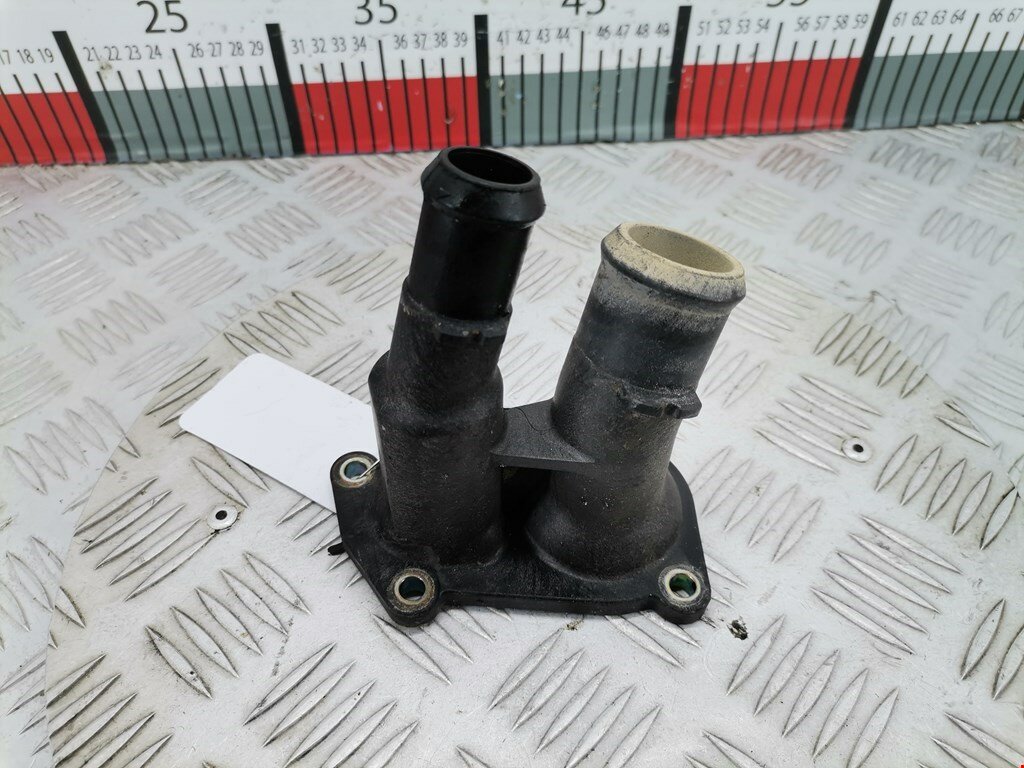 Корпус термостата Ford Focus 2 1707050 арт. 1819316